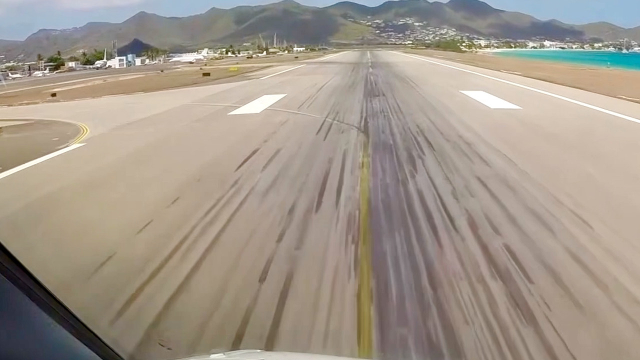 Airbus A340 makes a landing at St Maarten airport