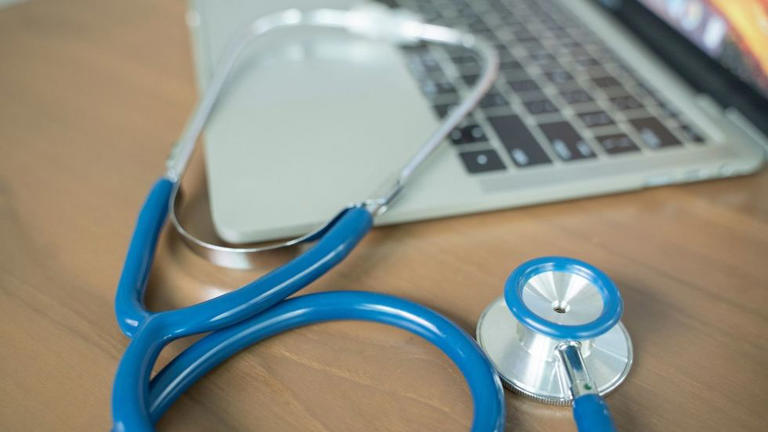 As a GP, here's how I feel about Britain's sick note culture - Dr Renee ...