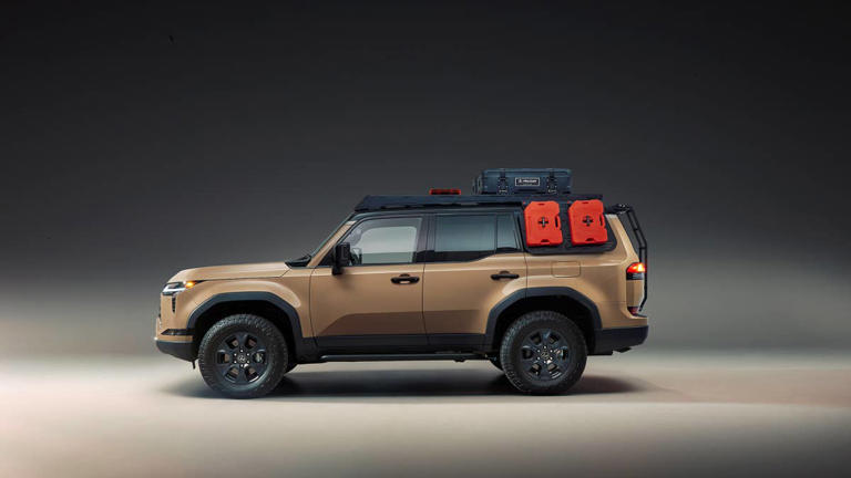I drove the 2026 Toyota 4Runner Trailhunter and Lexus GX Overtrail ...