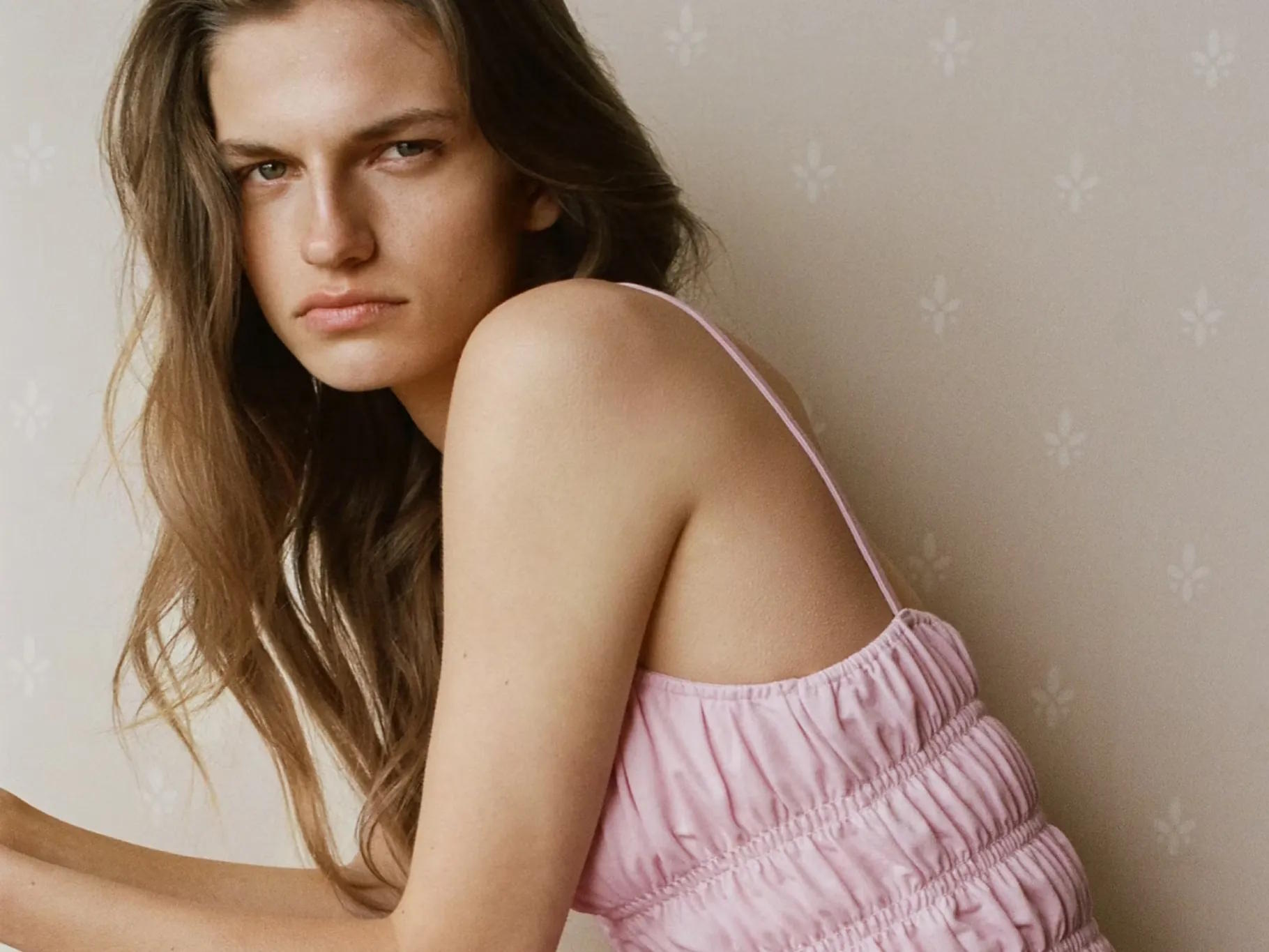 Check out the most flattering dress of the summer: it slims the waist ...