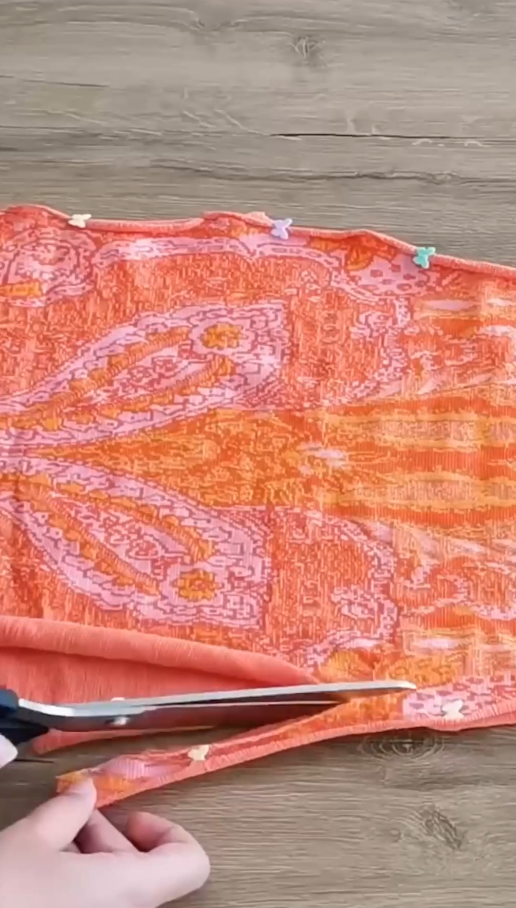 Layered umbrella skirt cutting and sewing process