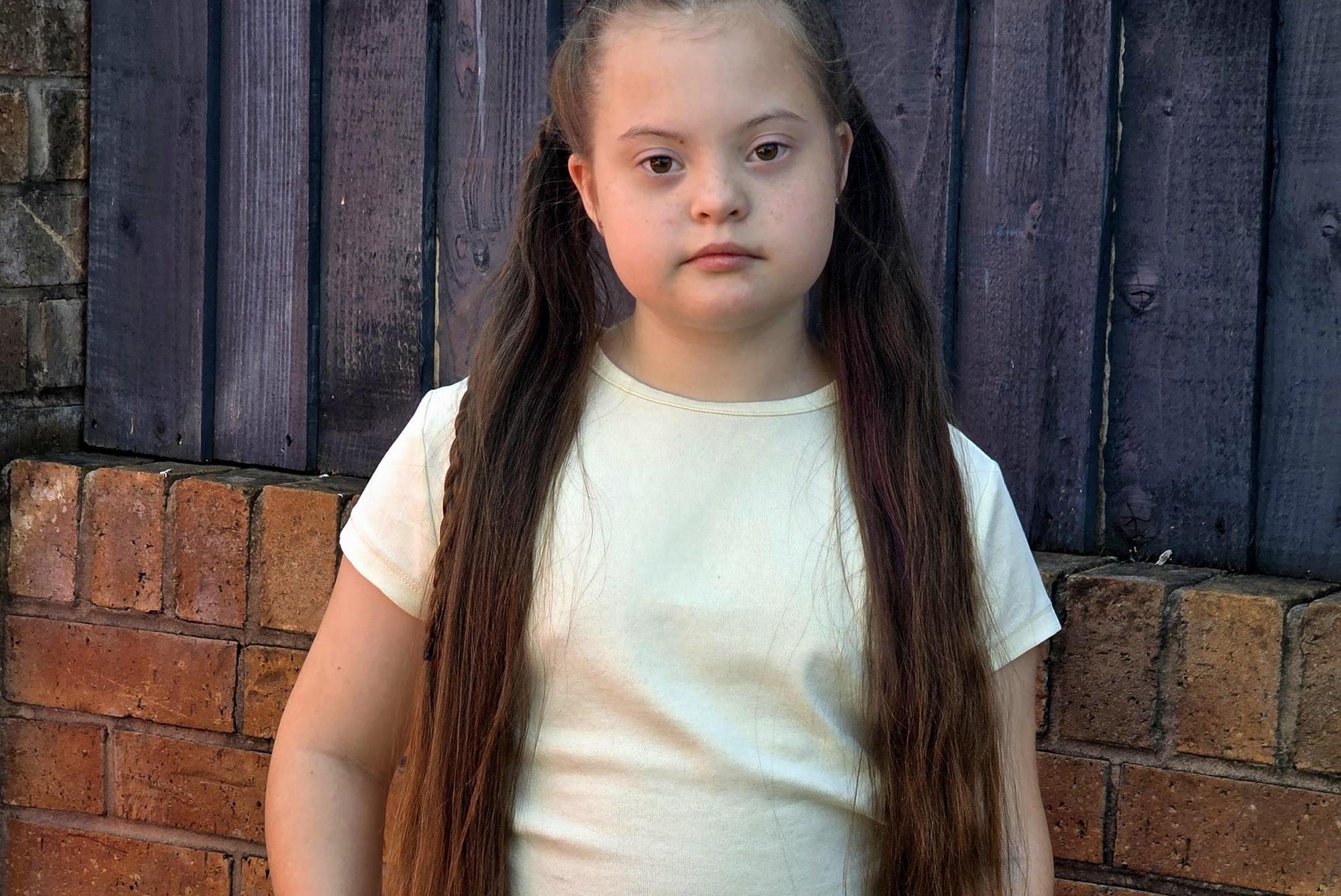 'Inspiring' Francesca loses locks for Little Princess Trust