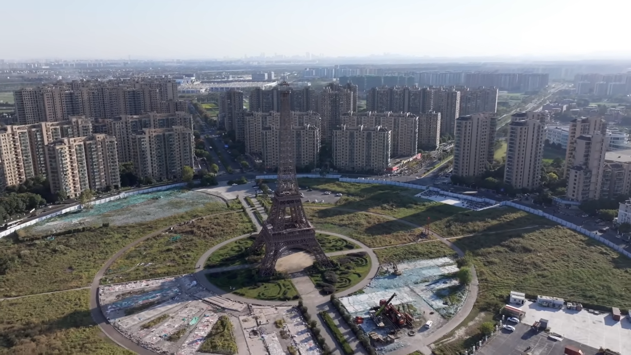 China built a $1 billion copy of Paris - then 100,000 people suddenly ...