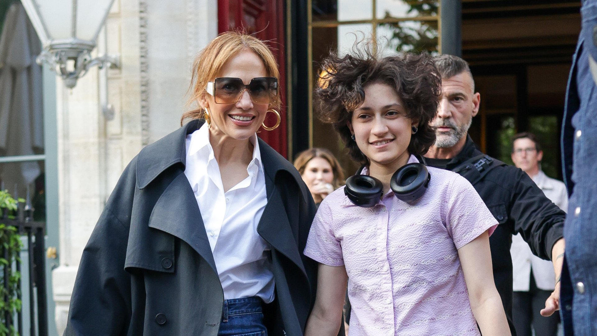 Jennifer Lopez's child debuts new name at high school graduation, with ...
