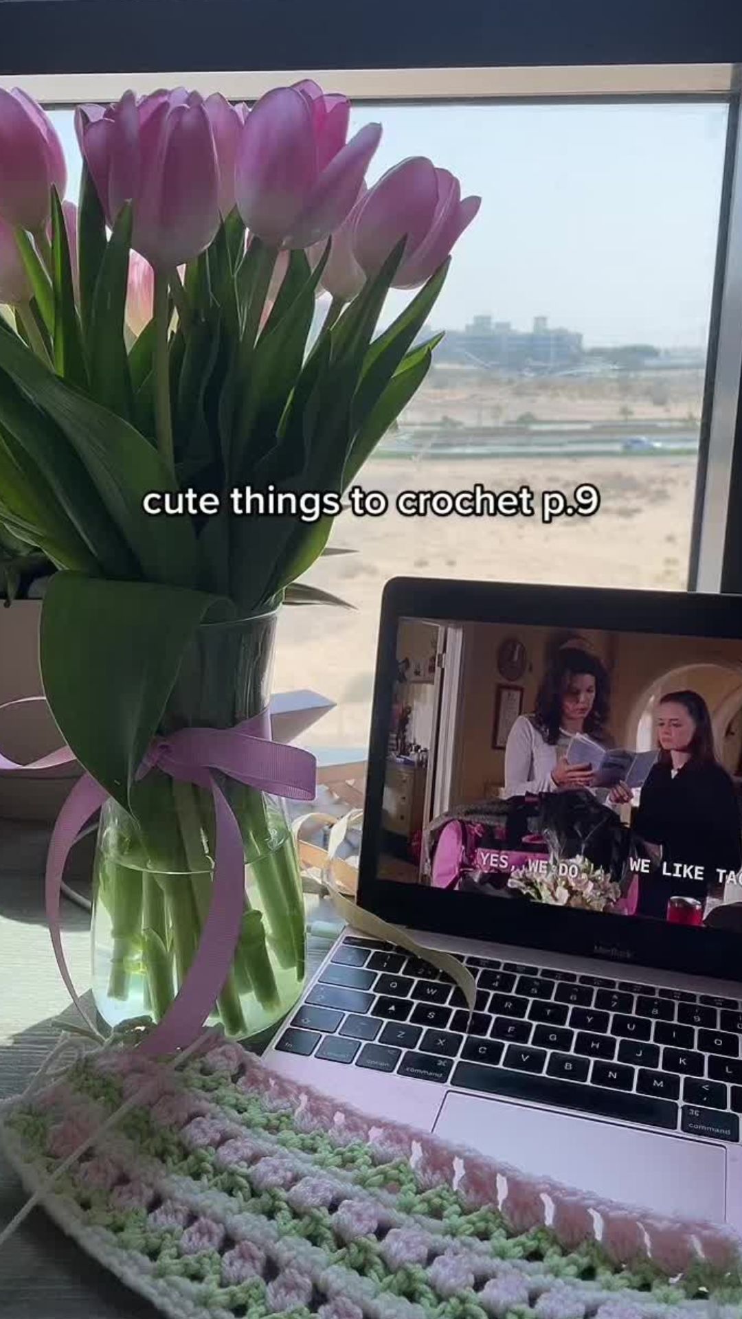 Crochet flower vase: Creative home decor idea