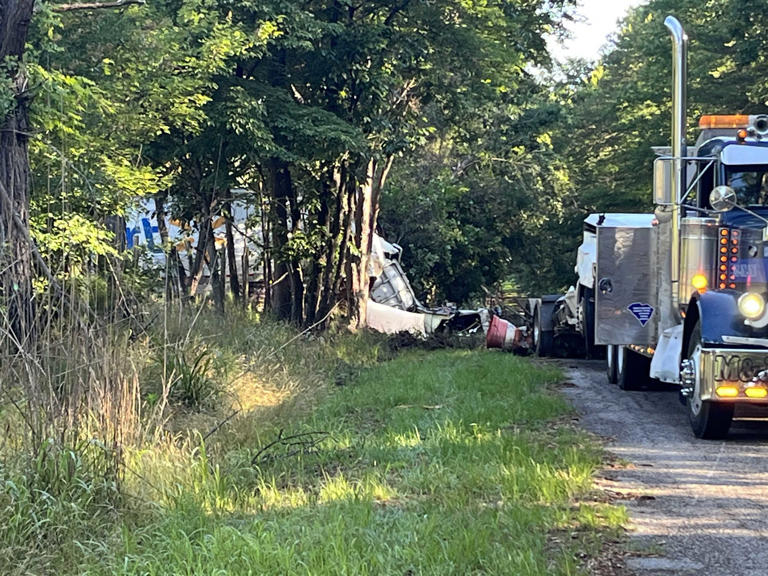 Walmart truck crashes along interstate in Upstate