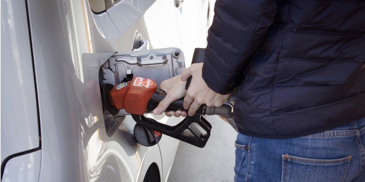 Moscow gas stations limit sales amid Ukrainian refinery strikes