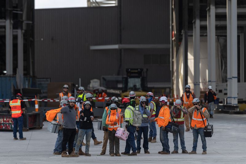 US private payrolls increase in May, ADP says