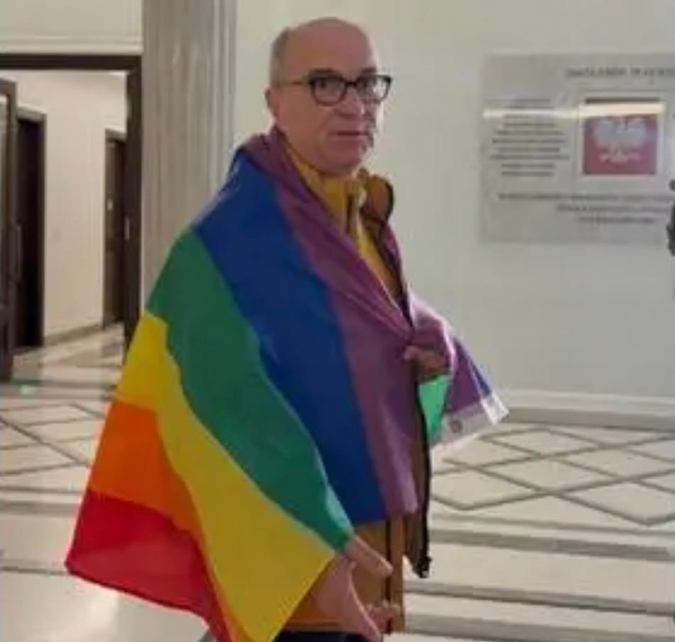 „Magister poucza doktora”. Czarzasty znów strzelił sobie w stopę, a ...