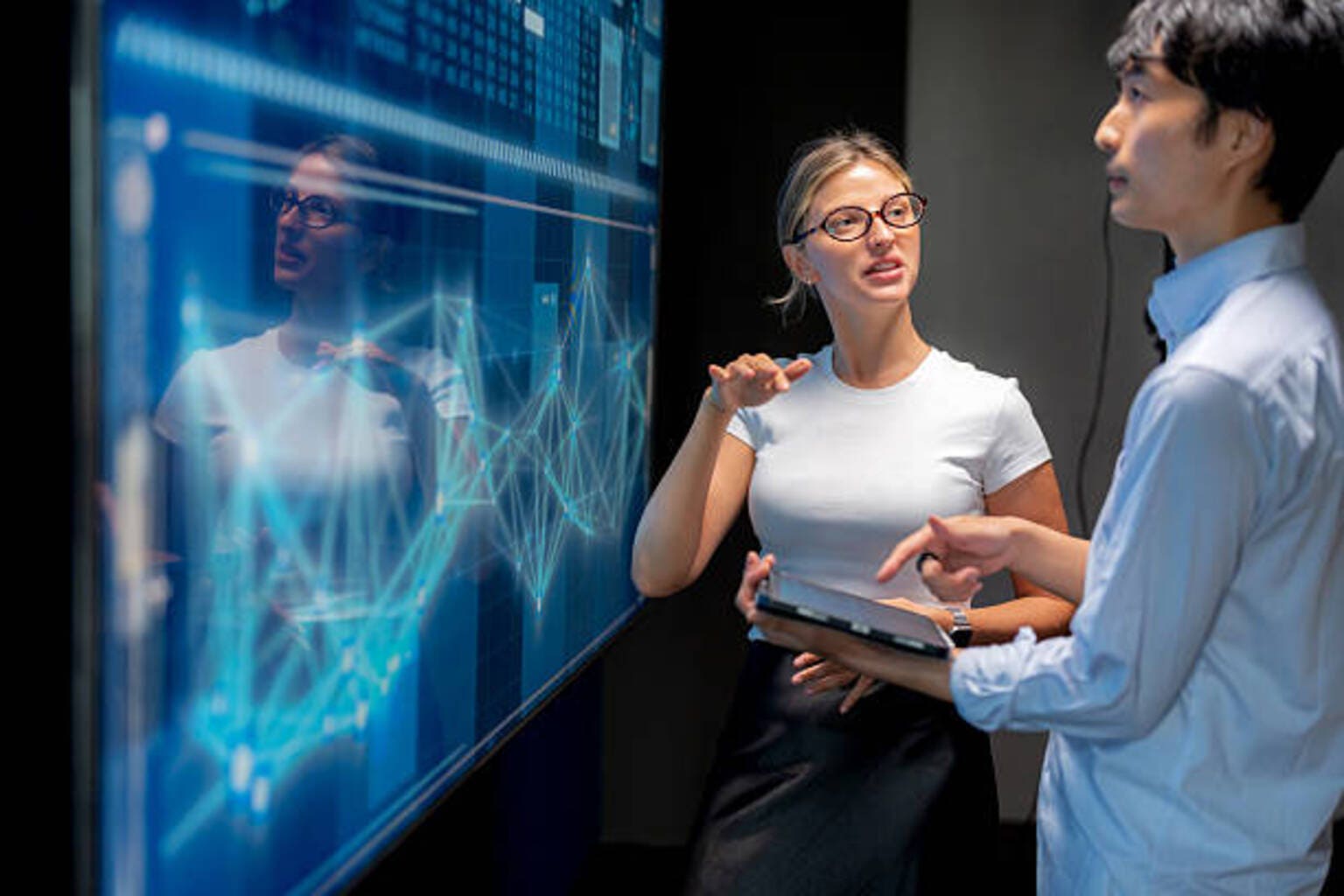 AlphaSense raises $350M at $7.5B valuation as AI market intelligence ...