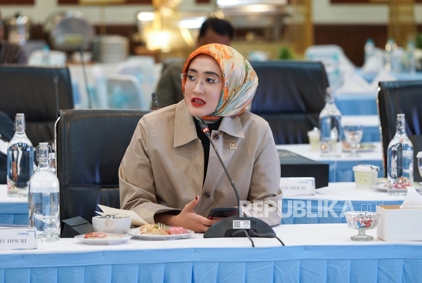 Rupiah melemah, legislator minta pemerintah jaga biaya produksi petani ...