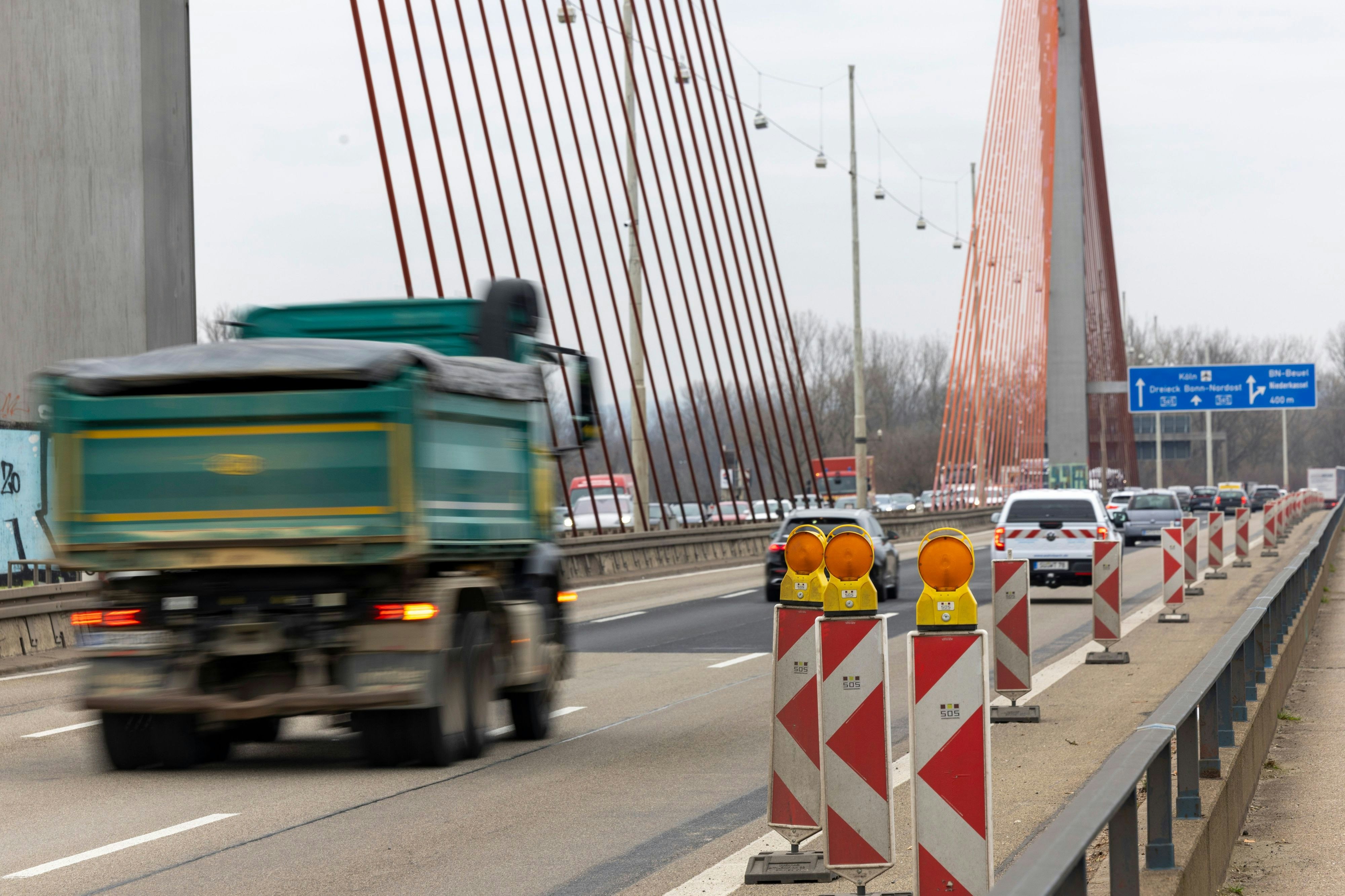 Autobahn 565: Wichtigste Rheinbrücke in Bonn ab 15 Uhr dicht