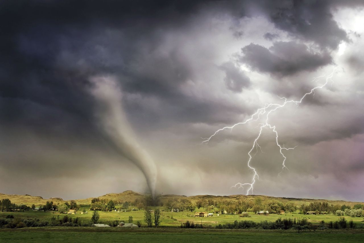 9 travel spots where the extreme weather is more dangerous than the ...