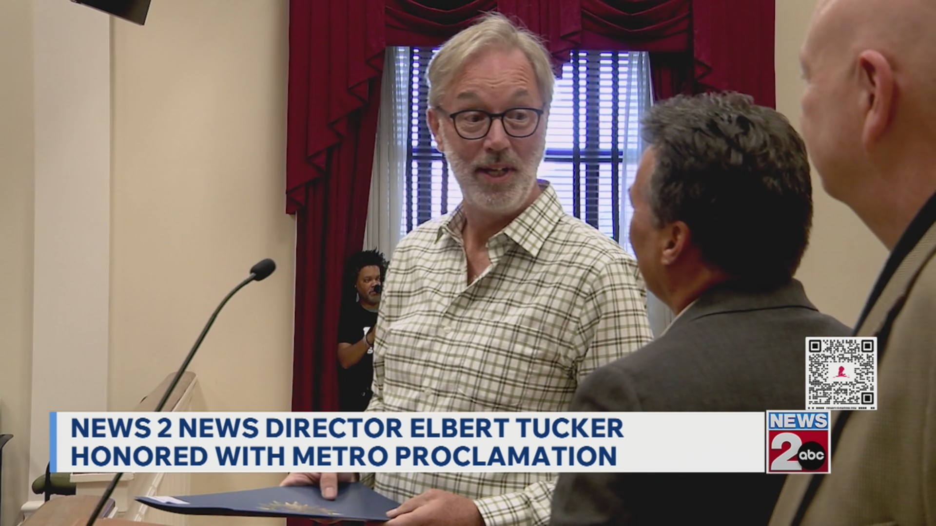 News 2 news director Elbert Tucker honored with Metro proclamation