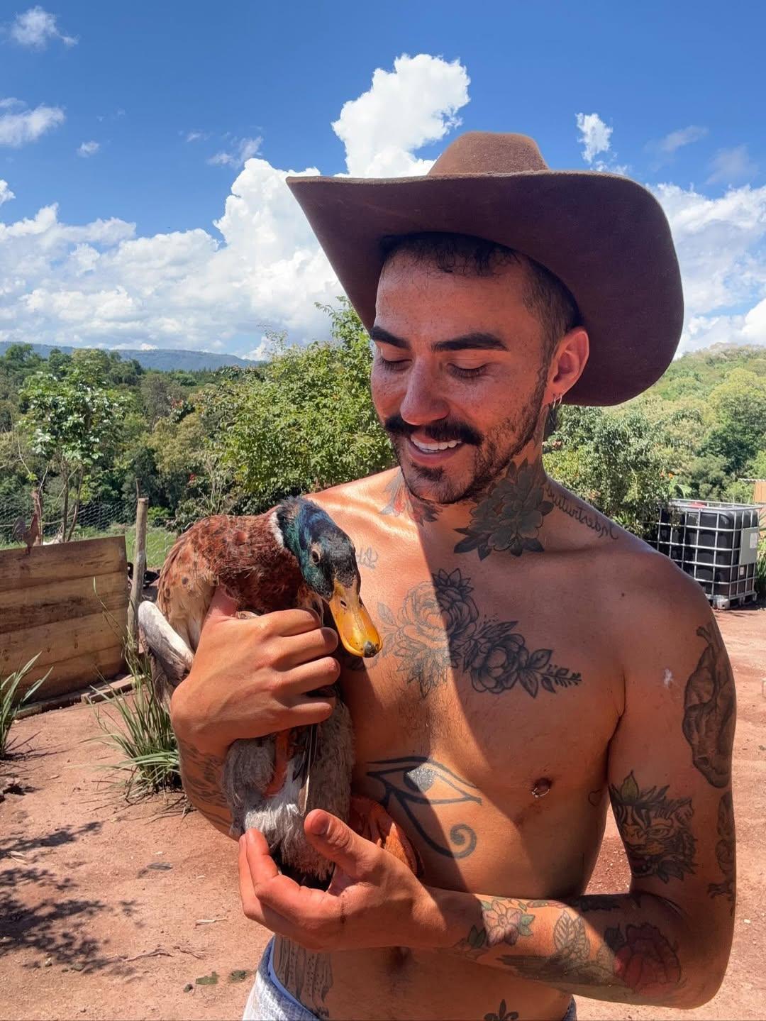 Quem é o influenciador que registrou suposto OVNI no Paraná?