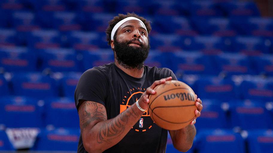 Is Mitchell Robinson playing tonight? Latest injury update for Knicks ...