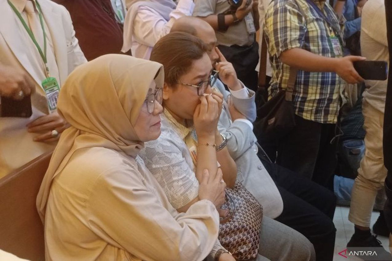 Isak tangis pecah di pengadilan militer, istri kacab bank tak kuasa ...