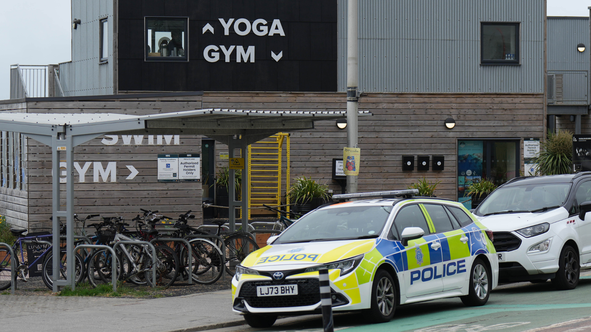 Man's body recovered from sea at Brighton beach