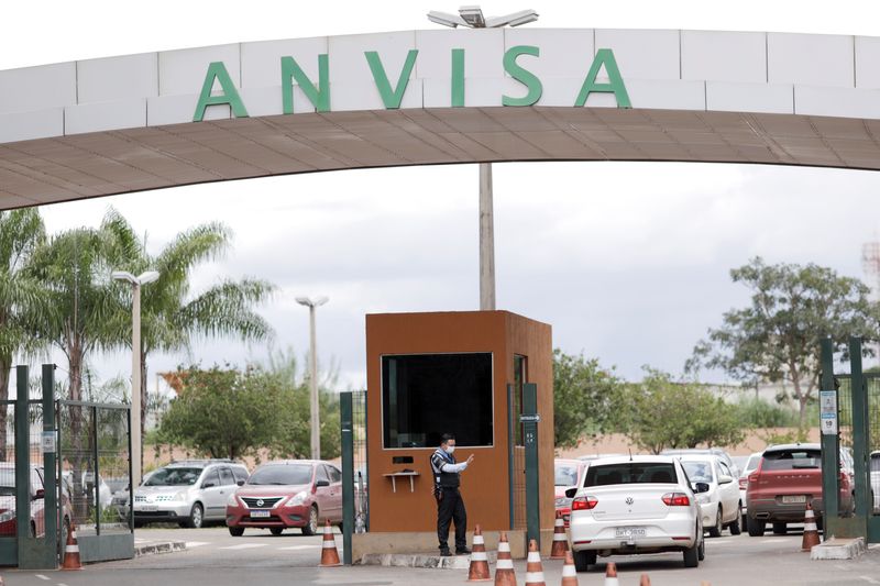 Anvisa anuncia recolhimento voluntário de lote de água mineral Crystal ...