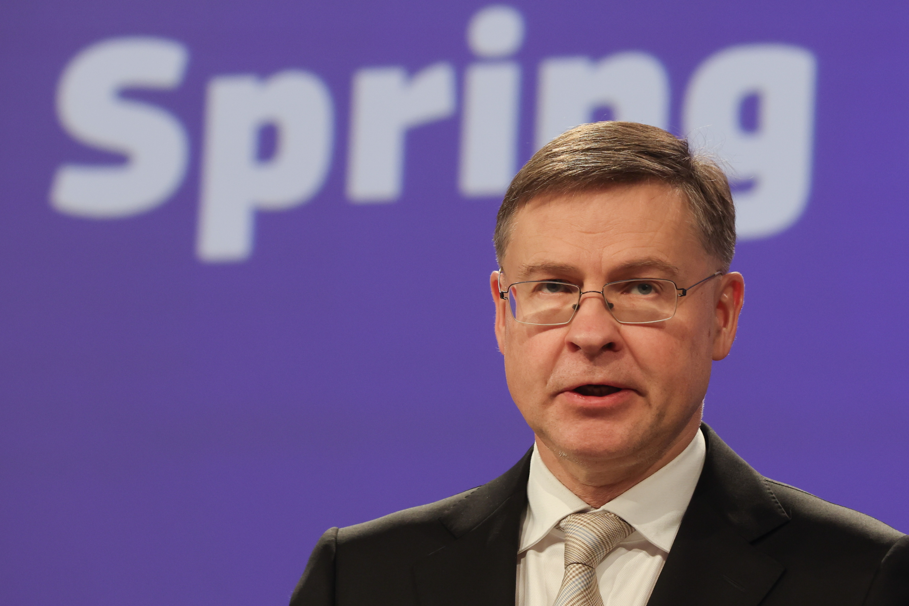EC will grant Pact flexibility for energy investments, says Dombrovskis