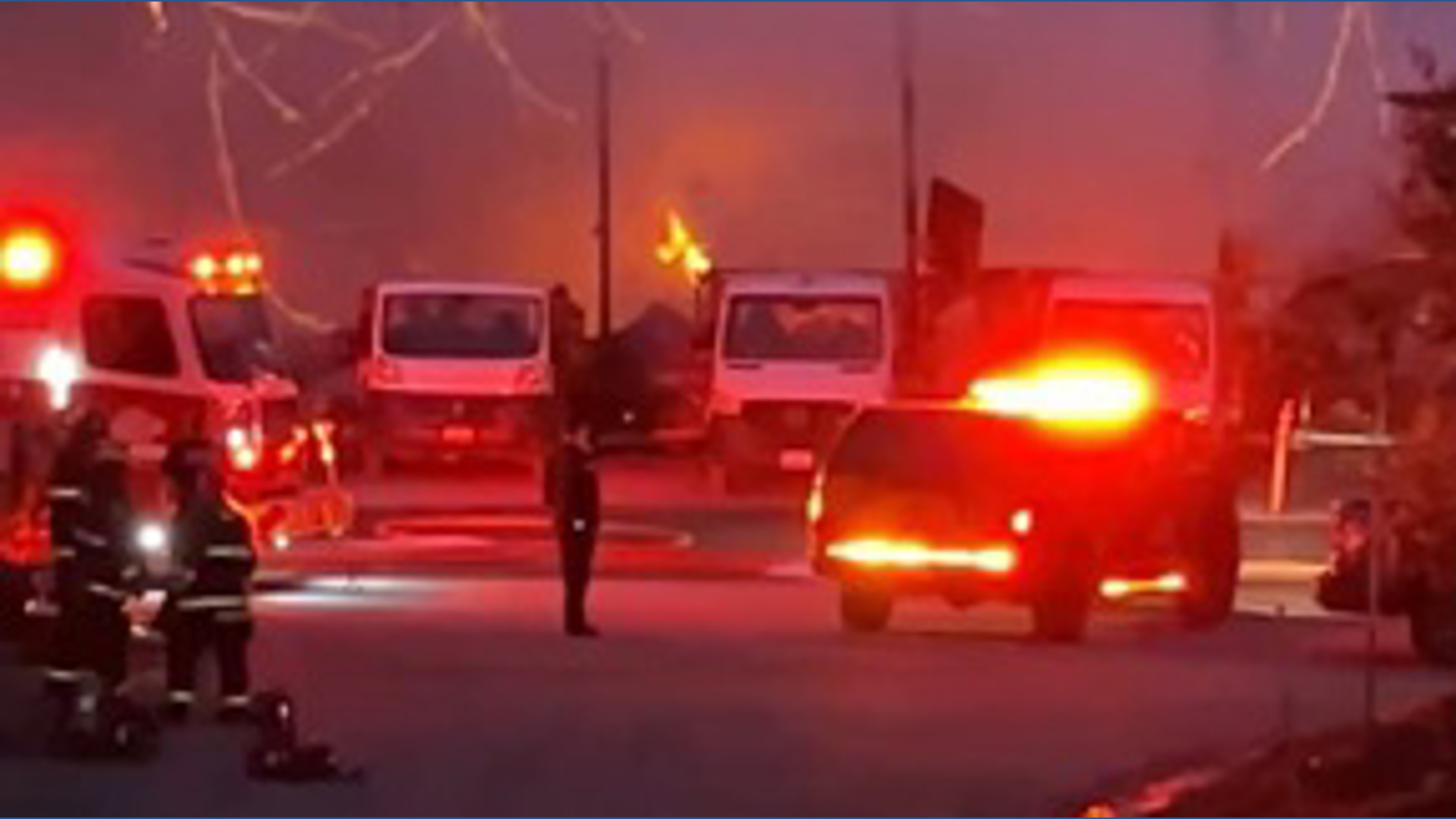 RAW: Large commercial building fire in east Sammamish