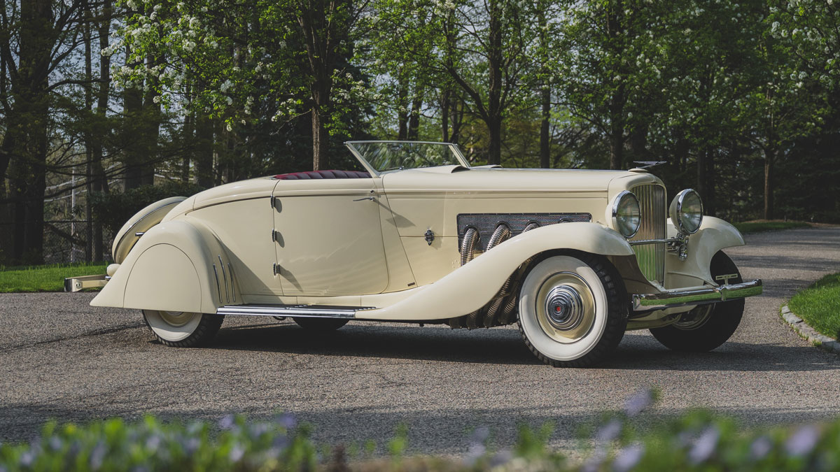 Clark Gable's 1935 Duesenberg Model JN convertible coupe in photos