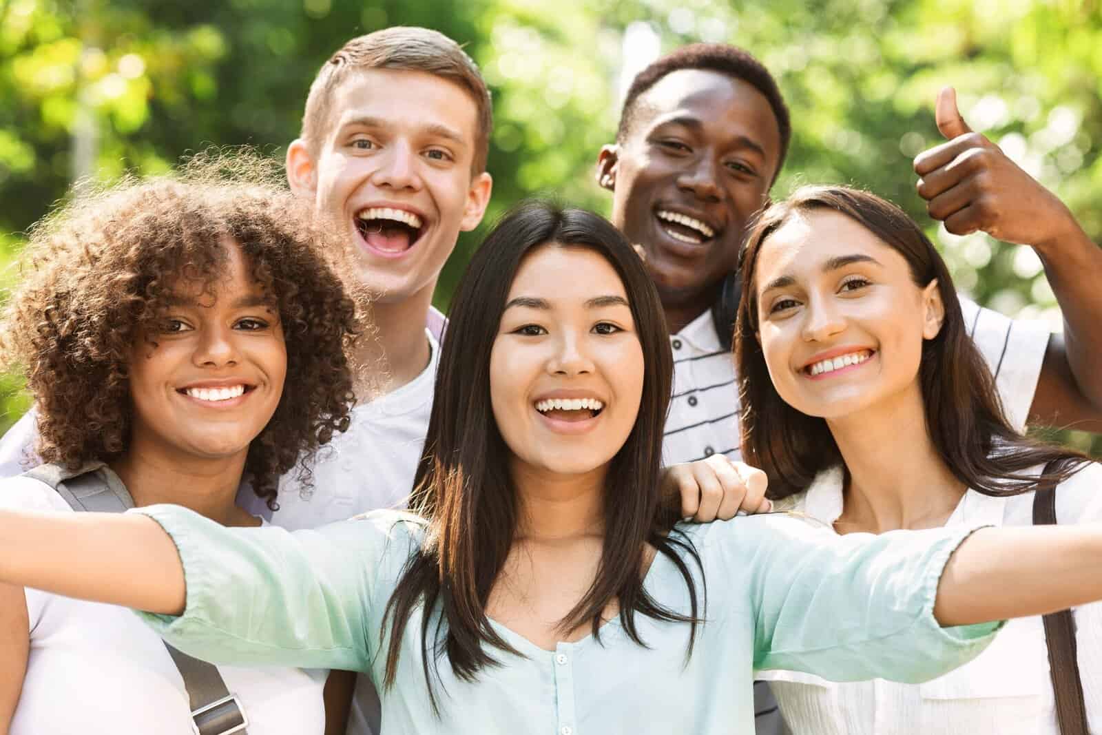 10 unspoken realities that make people drop friends and family as they age