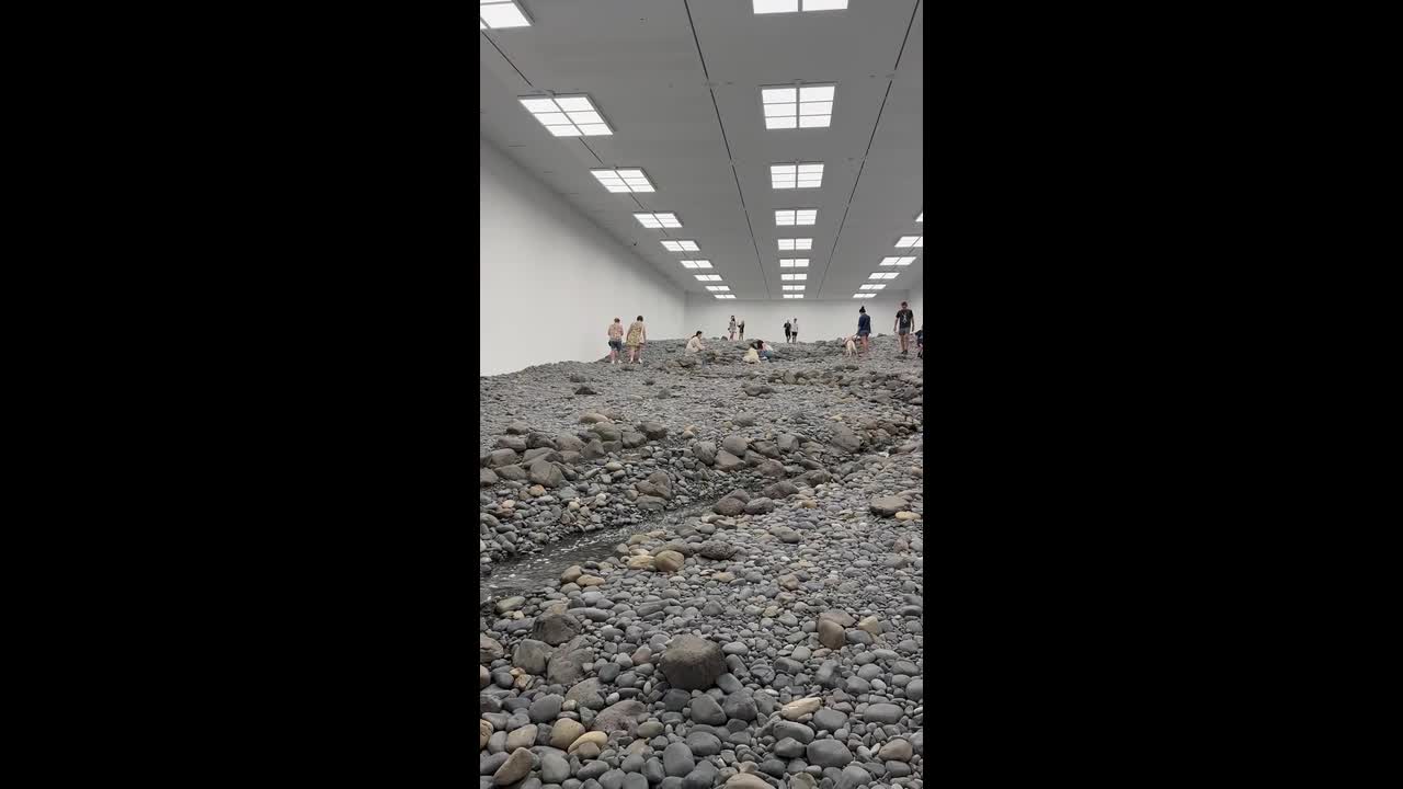 Brisbane art gallery features immersive indoor riverbed installation