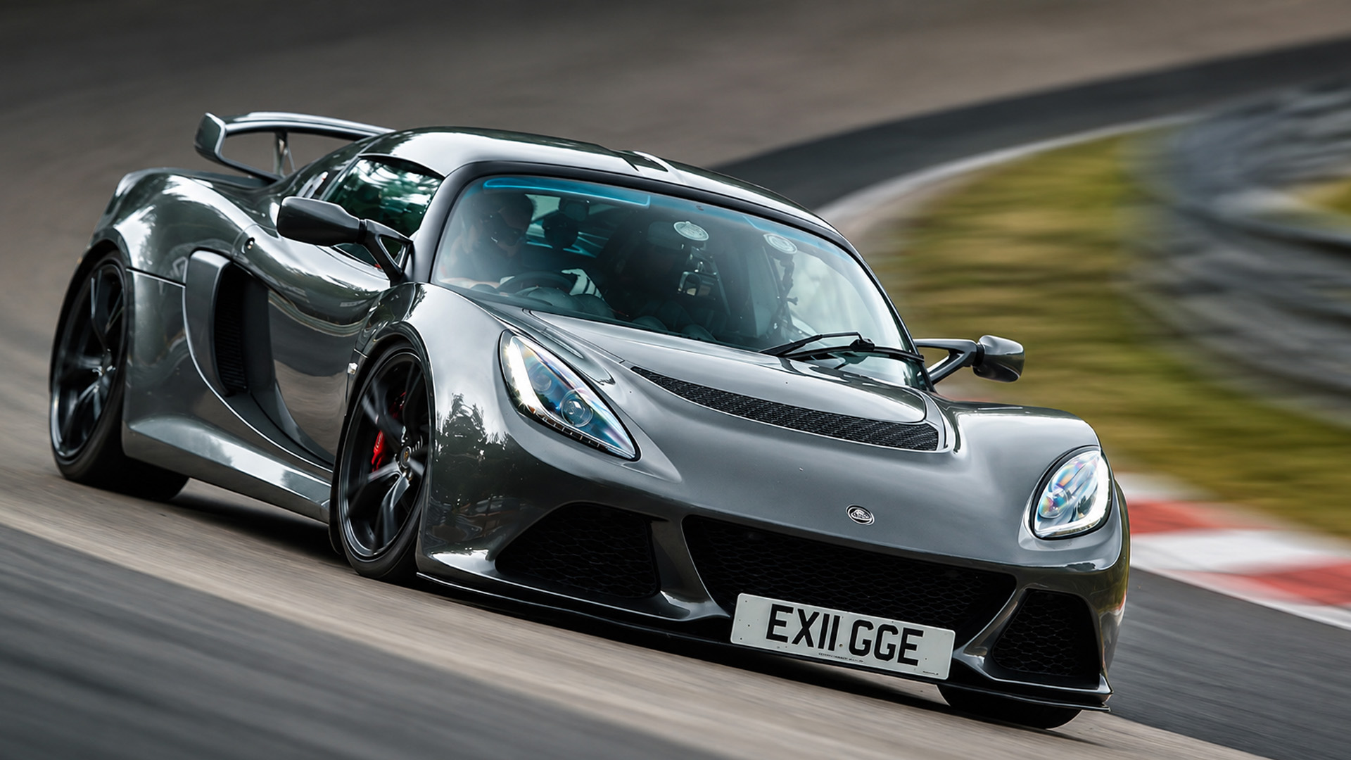 Lotus Exige attacks Nürburgring corners on the limit