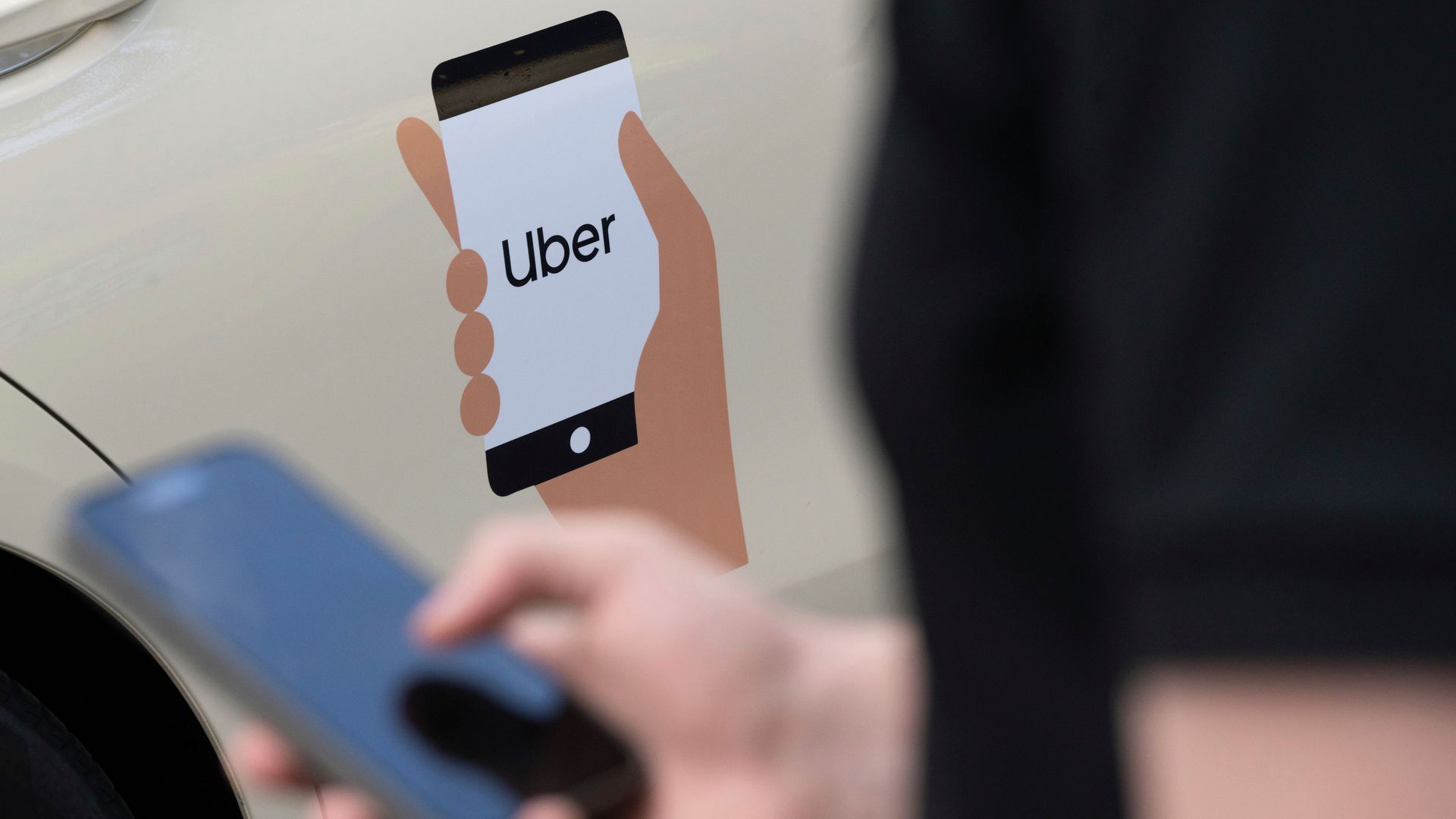 Mietwagen vs. Taxi: Bundesgerichtshof bestätigt Rückkehrpflicht für ...