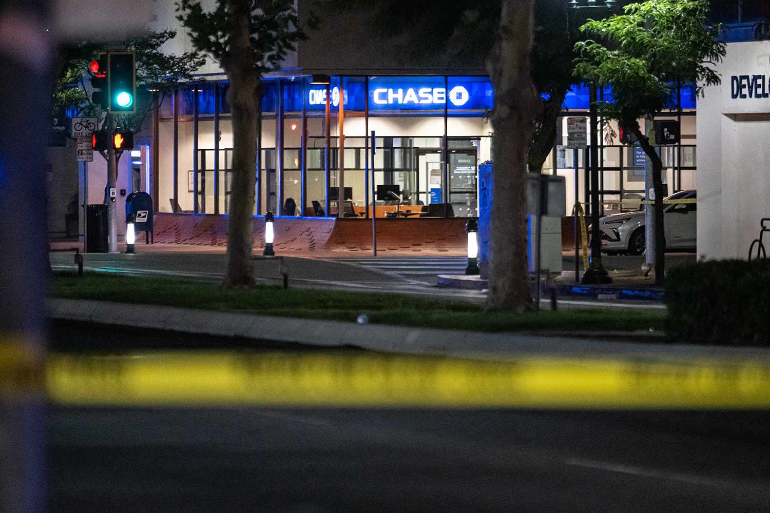 2 hostages released after man barricades himself at California Chase ...