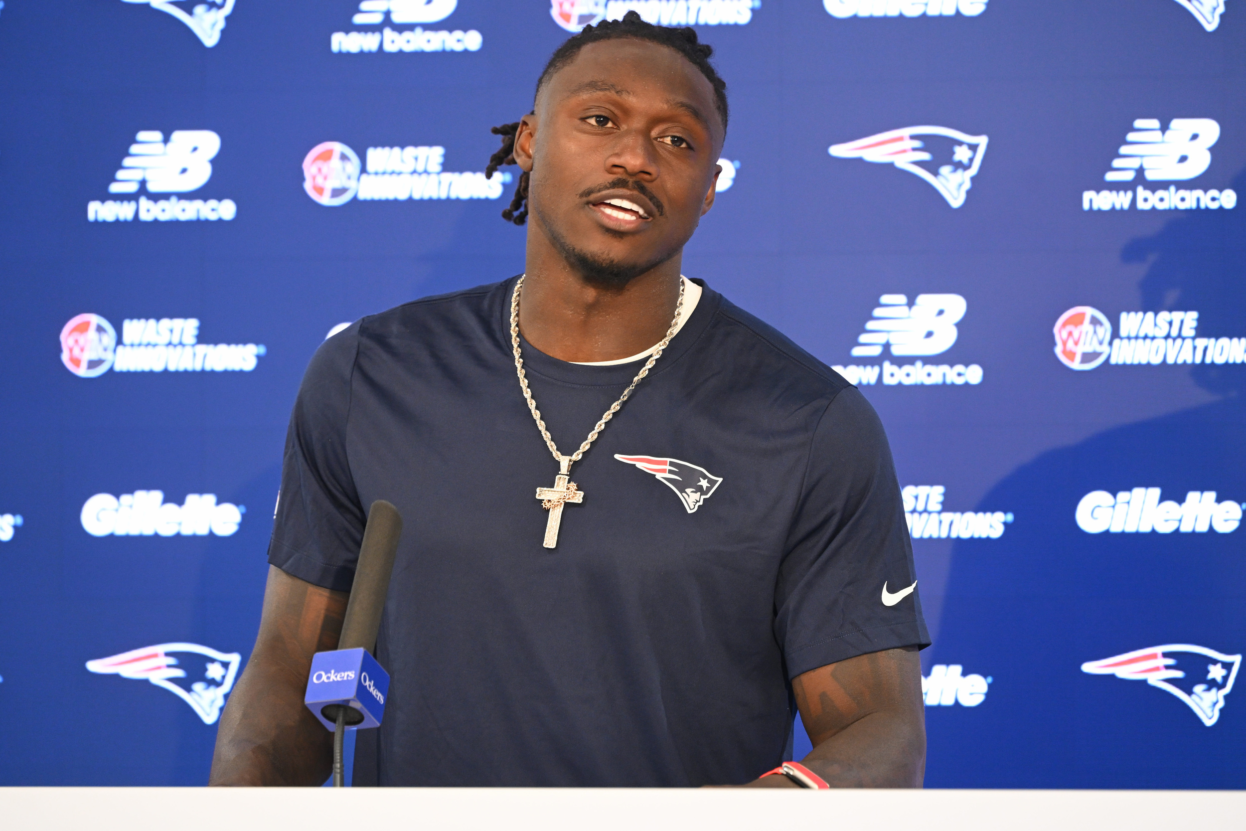 AJ Brown reveals health update after his trade to the Patriots