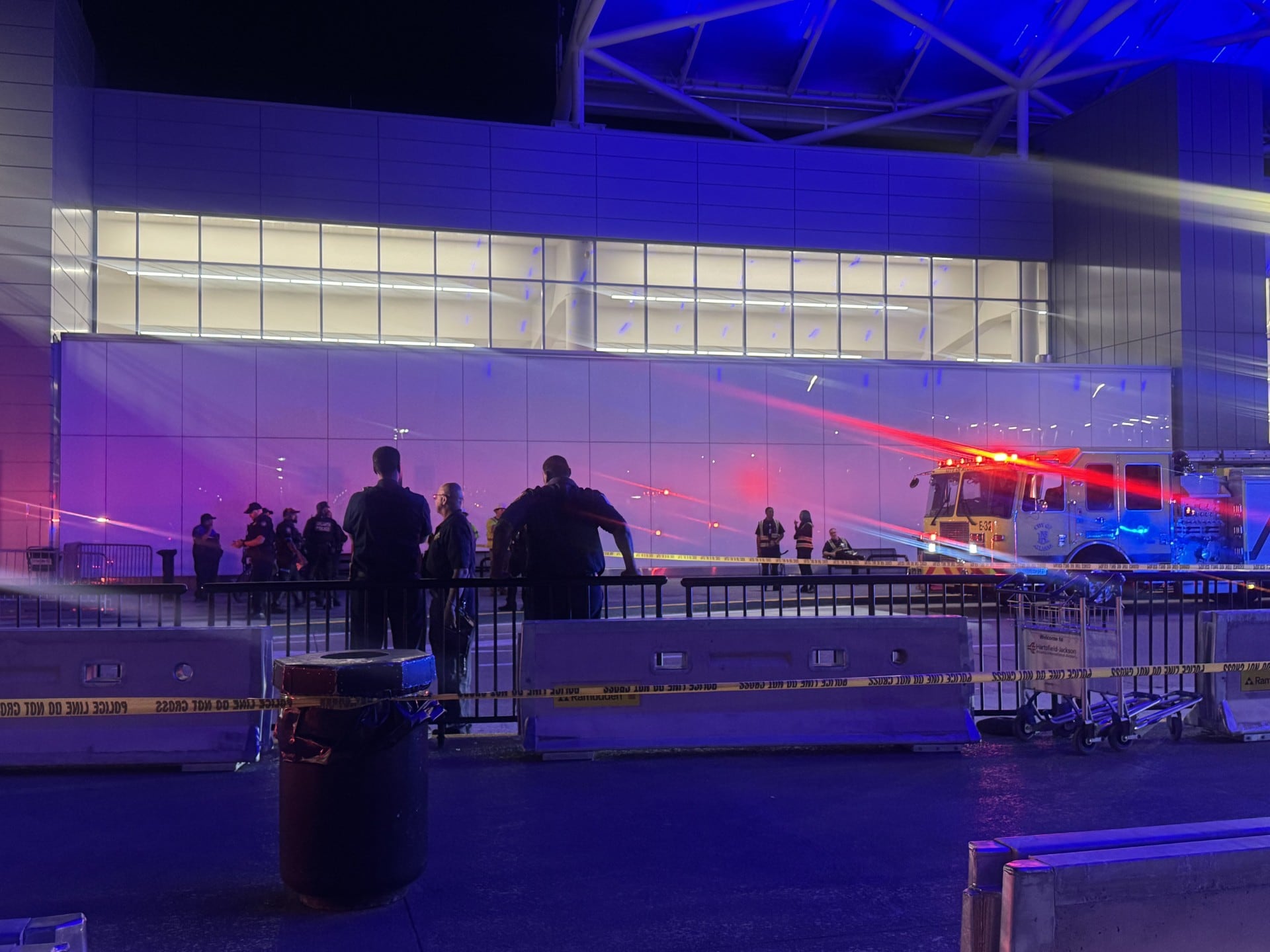 Man hospitalized after jumping from MARTA Airport Station platform