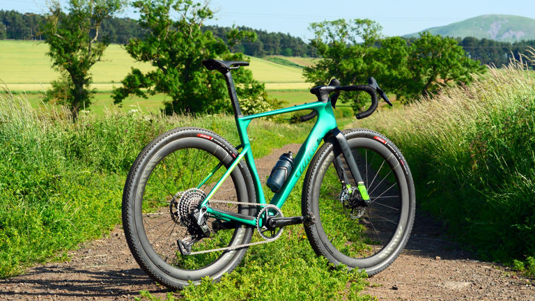 Wilier Triestina Rave SLR ID2 gravel bike review: Addictively fast and ...