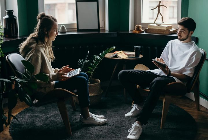 10 subtle habits that can push your wife away