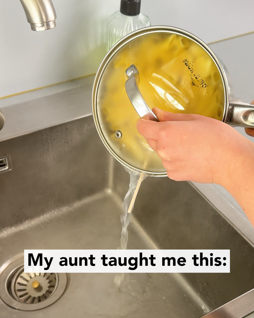 How to drain pasta with no strainer