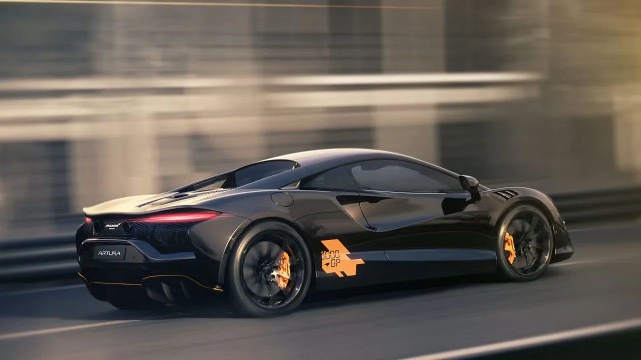 McLaren celebrates becoming only one of two F1 teams to start 1,000 ...