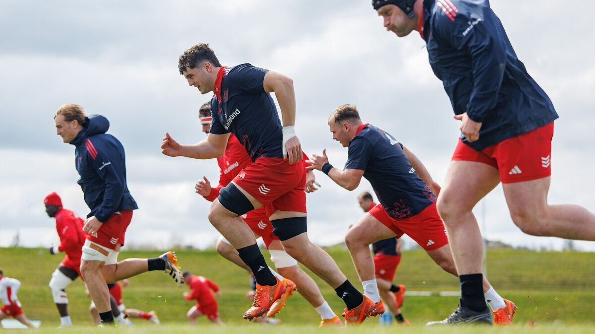 Highly-rated Michael Foy puts pen-to-paper on new Munster contract