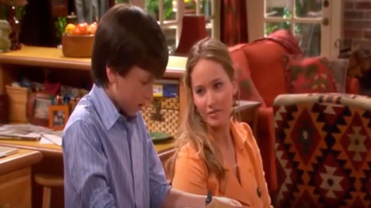 Famous actors that started out as a supporting character on TV shows