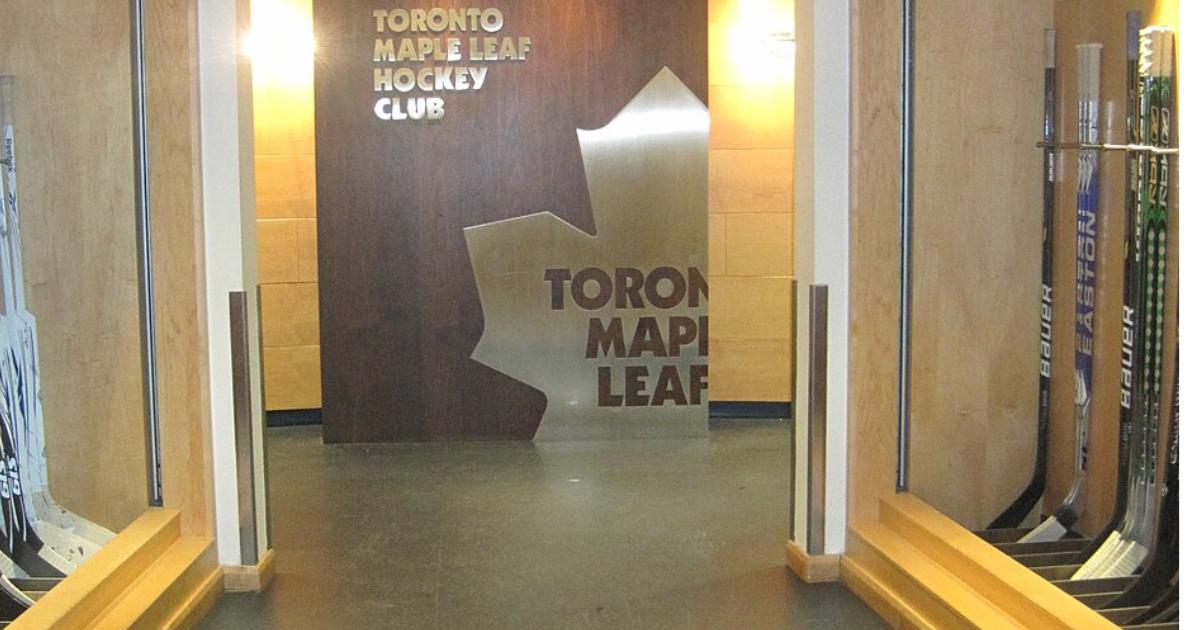 Maple Leafs shock fans with surprise candidate in coaching search