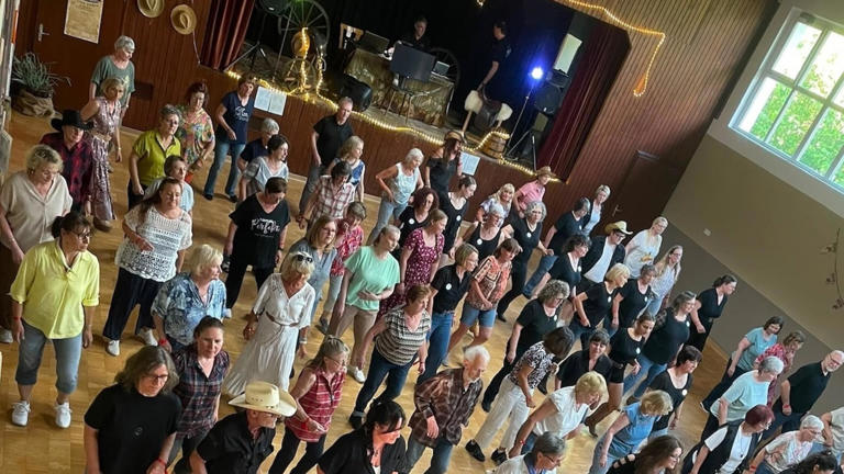 Cowboystiefel erobern das Parkett: Erste Line-Dance-Night lockt viele ...