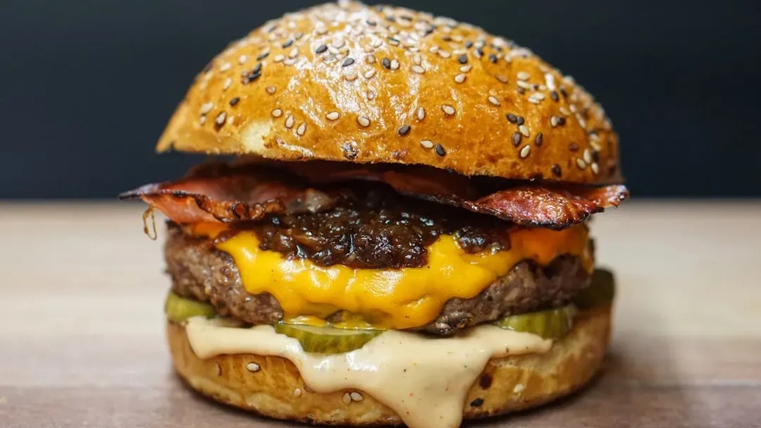 The burger order reveal: What your choice of toppings says about your ...