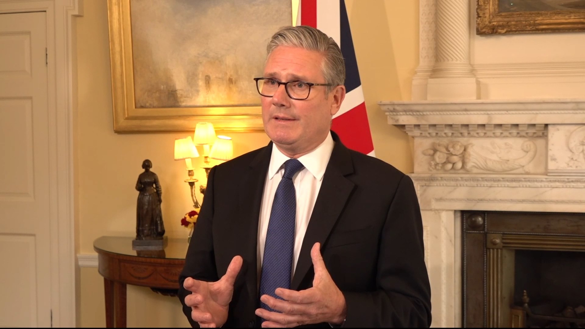 Does the Mandelson row increase pressure on Starmer to go?