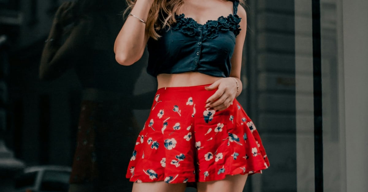 Nem jeans, nem saias! O shorts-saia promete um visual elegante — mas ...