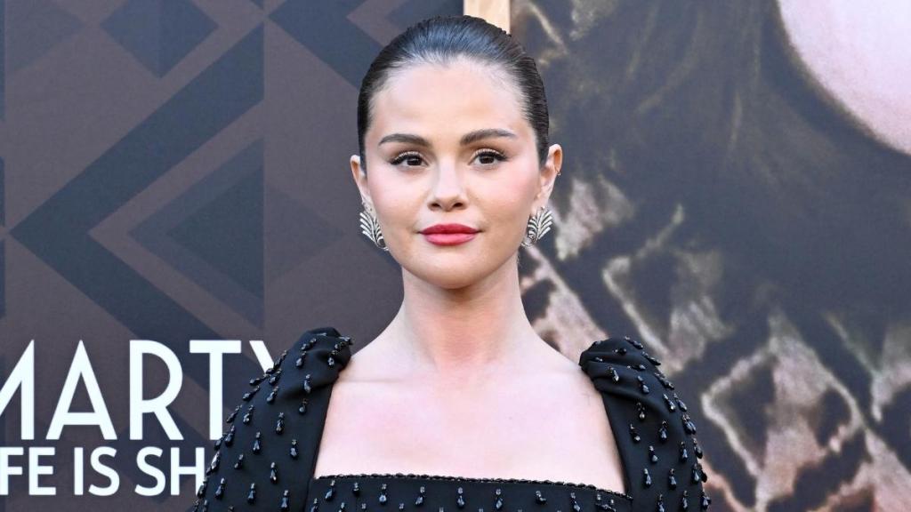 Selena Gomez's photos prove low-dipping plunging tops are her thing