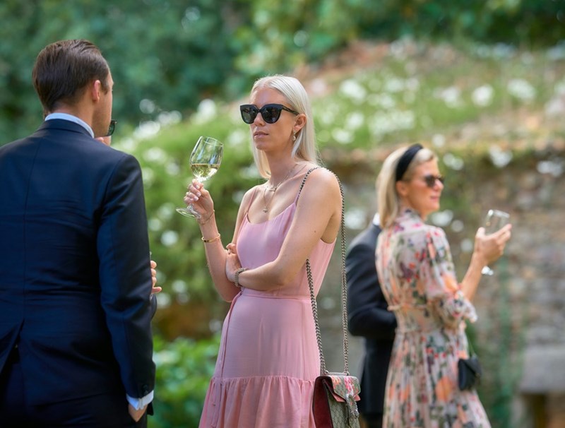 Maid-of-honor helps plan all events only to be demoted to bridesmaid ...
