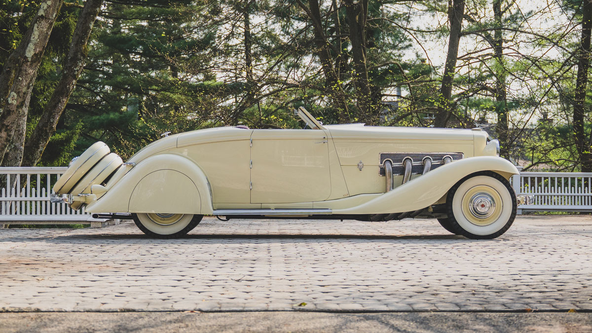 Clark Gable's 1935 Duesenberg Model JN convertible coupe in photos