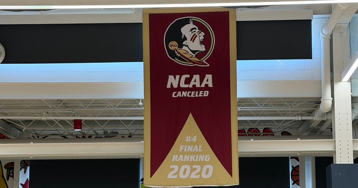 Luke Loucks pokes fun at Florida State hanging 2020 banner amid COVID ...