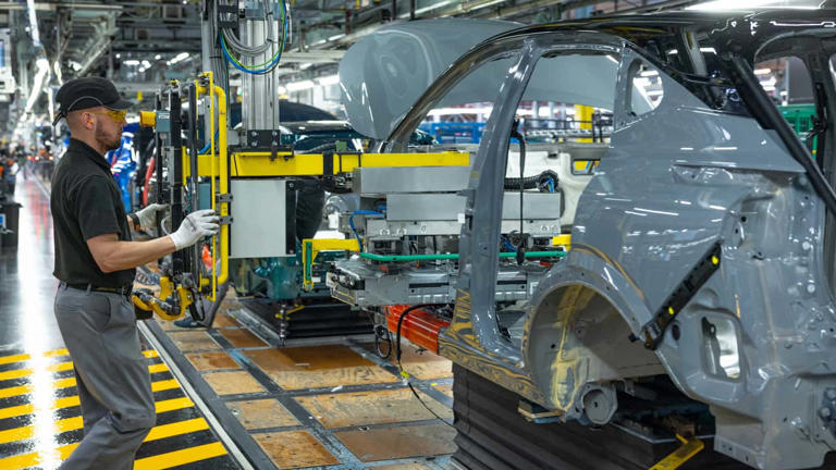 La tua prossima auto potrebbe essere fatta con vecchie auto