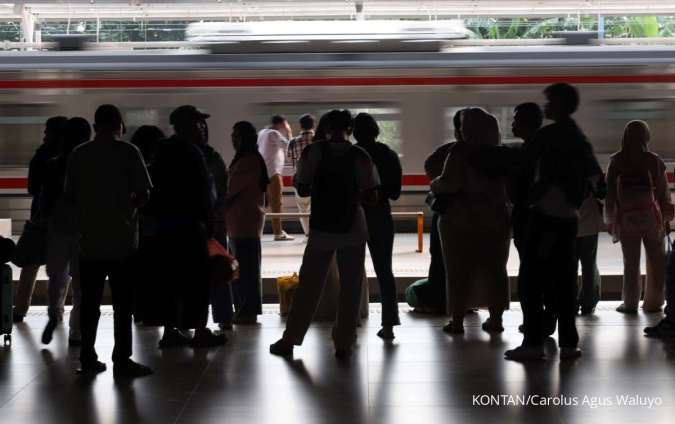 Komisi VI DPR soroti KRL Jabodetabek sesak, minta KAI percepat ...